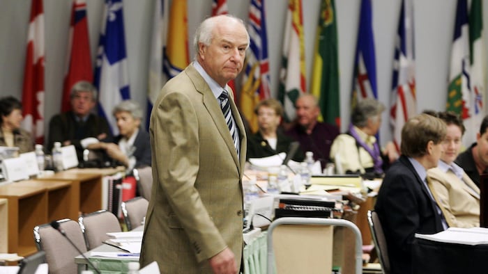 Un acteur du scandale des commandites est mort; Ottawa poursuivra-t-il ...