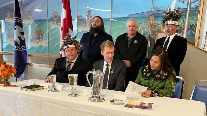 Les Mohawks de la baie de Quinte récupèrent officiellement des terres ...