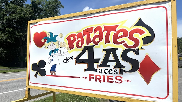 La dame de cœur derrière le casse-croûte Patates des 4 As | Radio-Canada