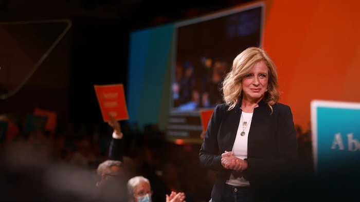 Rachel Notley détaille sa vision économique pour l’Alberta à Calgary ...