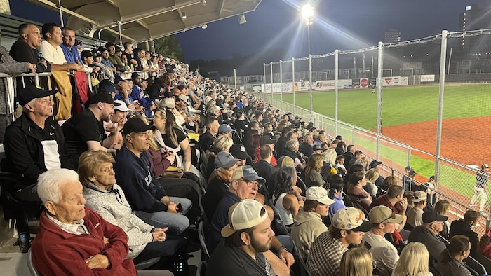 Stade Richard-Desmeules : des améliorations seront apportées | Radio-Canada