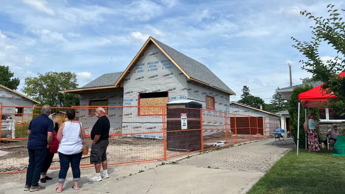 Un an après l’explosion à Transcona, l’attente se prolonge pour des ...
