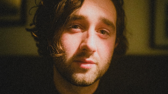 William Lamoureux et son violon en tournée avec Charlotte Cardin ...