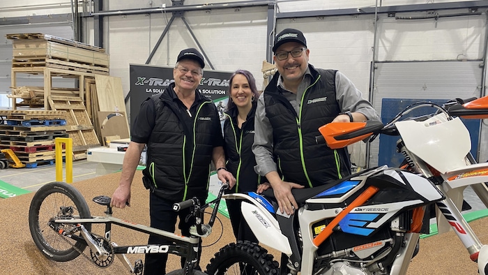 Des pistes de BMX et de moto-cross en caoutchouc | Radio-Canada