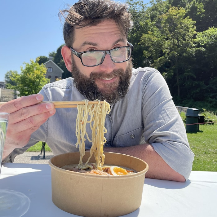 La savoureuse cafétéria du CHEO, la fierté du chef Simon Wiseman ...