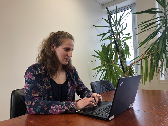 Des politiciennes de la région dénoncent les cyberviolences | Radio-Canada