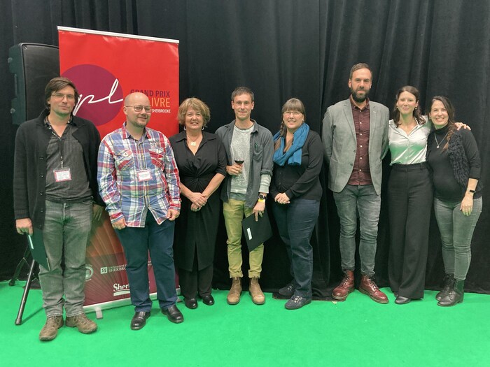 Un premier recueil de poèmes couronné au Grand prix du livre de ...