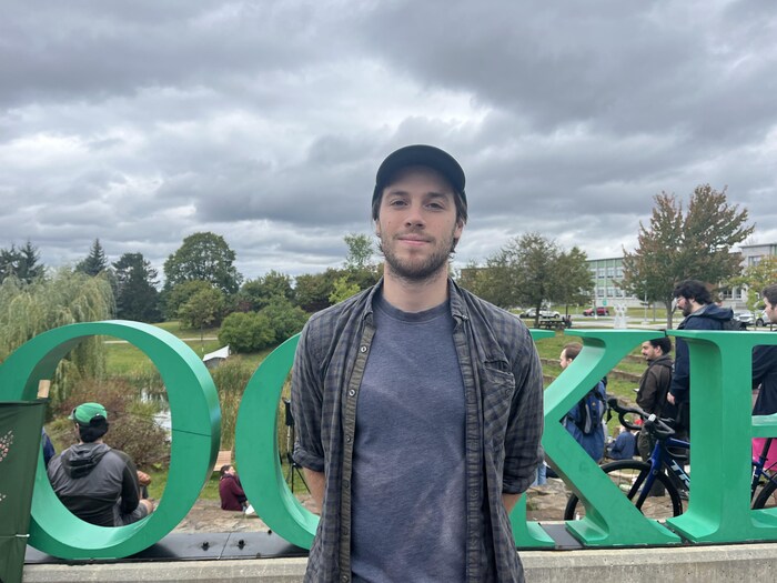 Des manifestants marchent « pour la suite du monde » à Sherbrooke ...