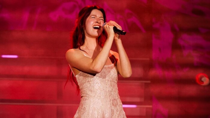 Lou-Adriane Cassidy, « l’artiste de l’heure » au Sherblues | Radio-Canada