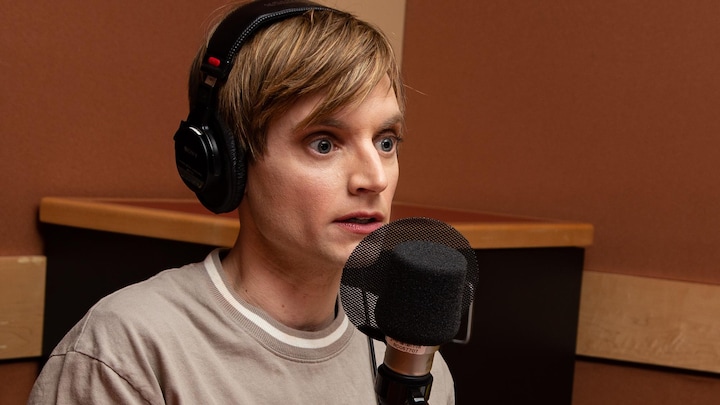 Sébastien René dans la peau de Chelsea Manning | OHdio | Radio-Canada