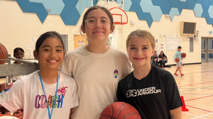 Le basketball, un outil d’intégration dans une école de Moncton | OHdio ...