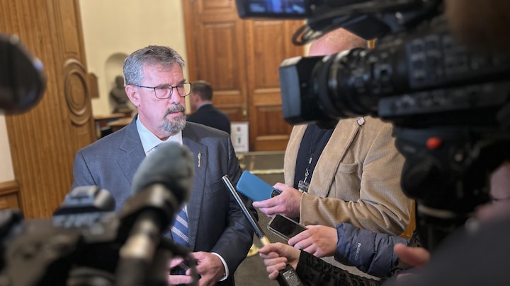 Il manque d’actions en santé au N.-B., selon Bill Hogan | OHdio | Radio ...