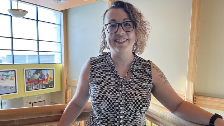 Marcher à la noirceur pour contrer la violence sexuelle | OHdio | Radio-Canada