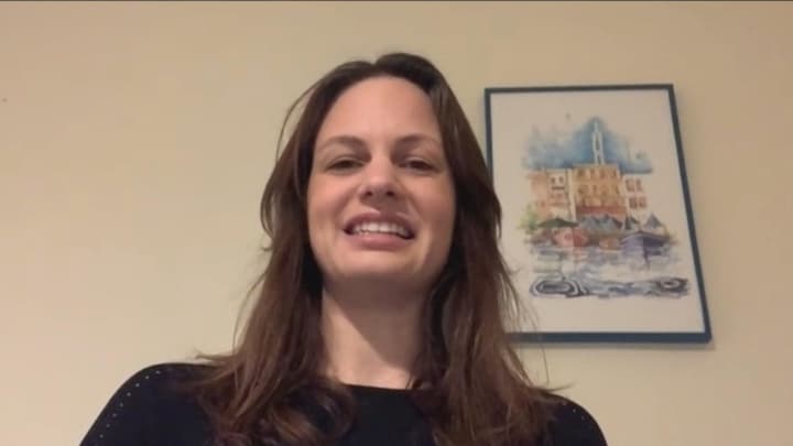 Jennifer Marcotte-Ouellet, Saguenéenne au Royaume-Uni | OHdio | Radio ...