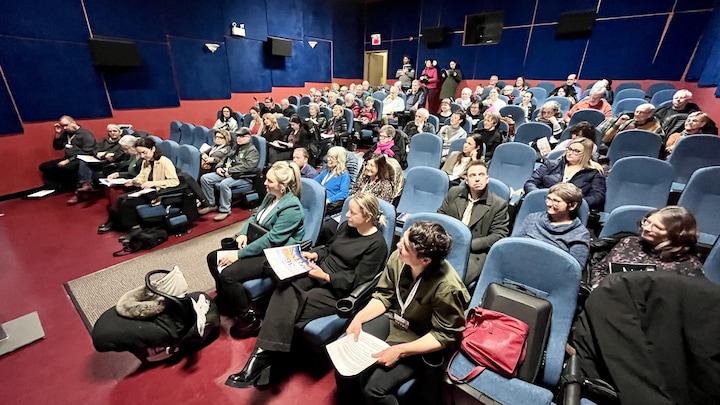 Zoom sur Cinoche avec Madeleine Ross | OHdio | Radio-Canada