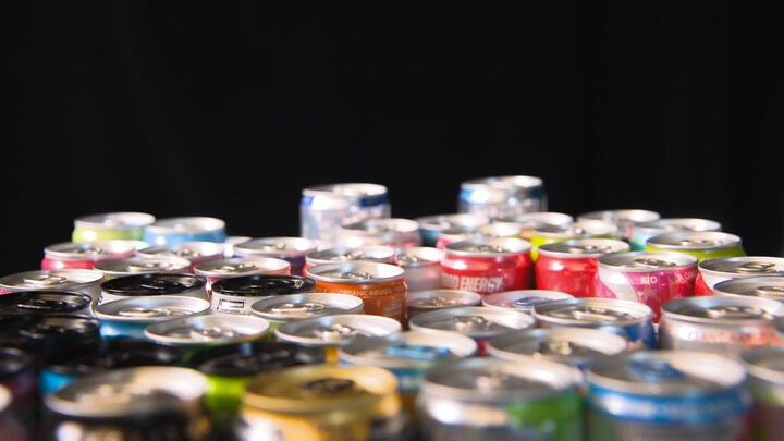 Faut-il interdire les boissons énergisantes aux moins de 18 ans ...