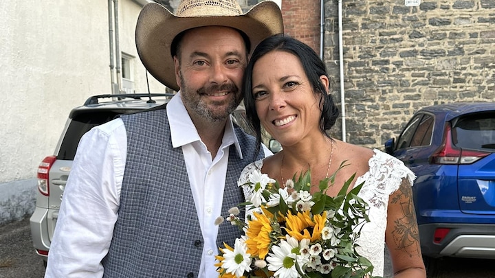 Un mariage en plein coeur du Festival western | OHdio | Radio-Canada