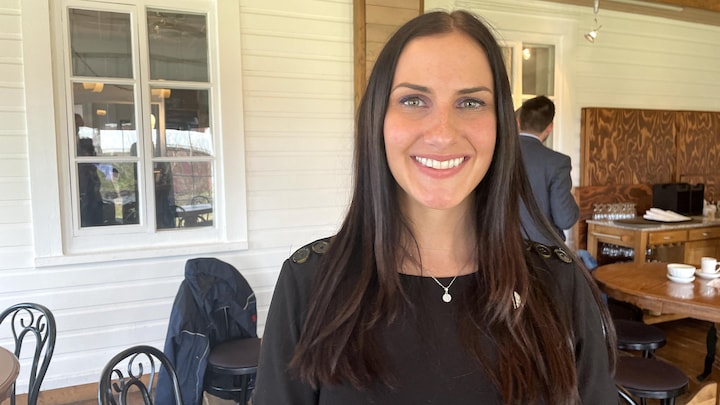La série La candidate vue par Méganne Perry Mélançon | OHdio | Radio-Canada