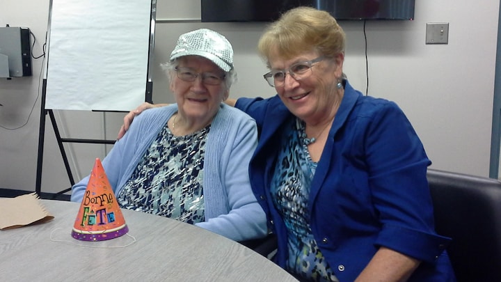 Pas de fleurs mais beaucoup de chaleur pour la maman de Nicole Beaudry ...