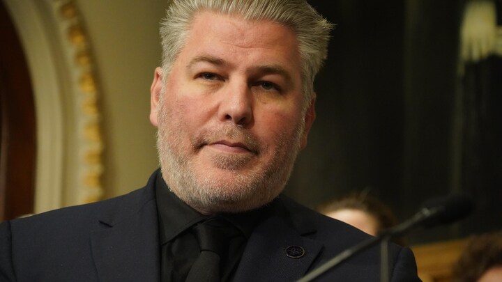 Fonctionnaires en région : Pascal Bérubé émet des réserves sur les ...