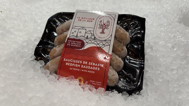 Des saucisses de sébaste préparées à Sherbrooke | OHdio | Radio-Canada