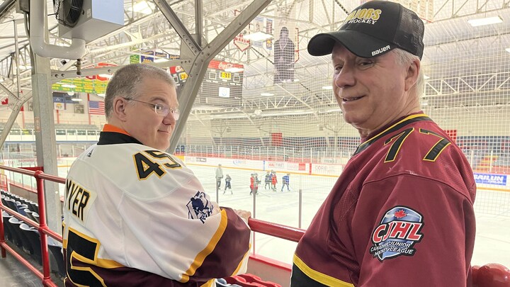Des partisans de hockey coulés dans le Rock | OHdio | Radio-Canada