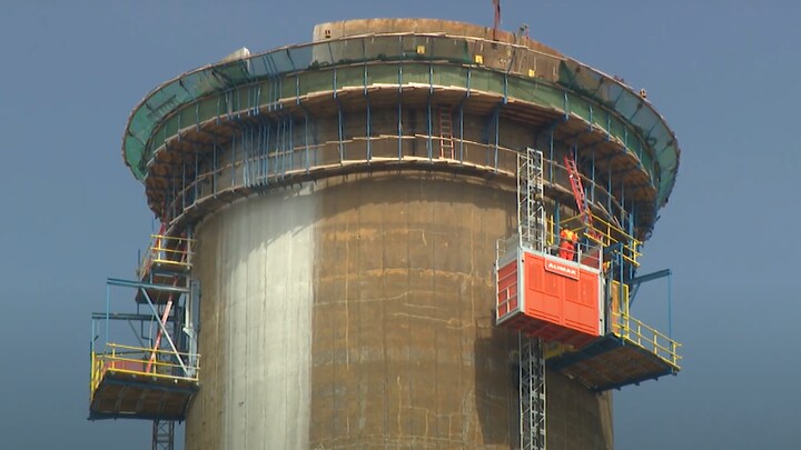 La démolition de la cheminée Superstack est entamée | OHdio | Radio-Canada