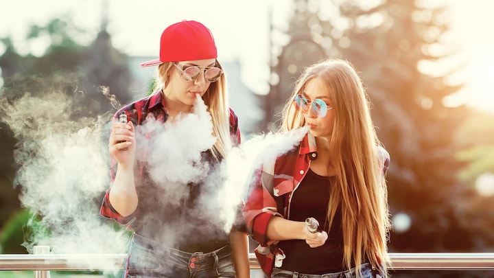 Les risques du vapotage pour les adolescents | OHdio | Radio-Canada