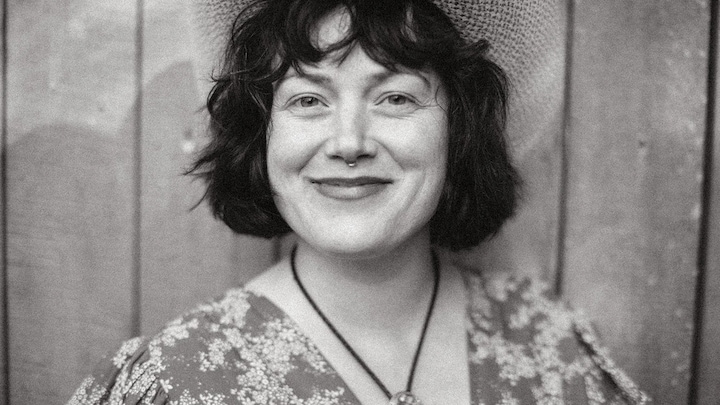 Élise LeBlanc ravive la musique country d'antan | OHdio | Radio-Canada