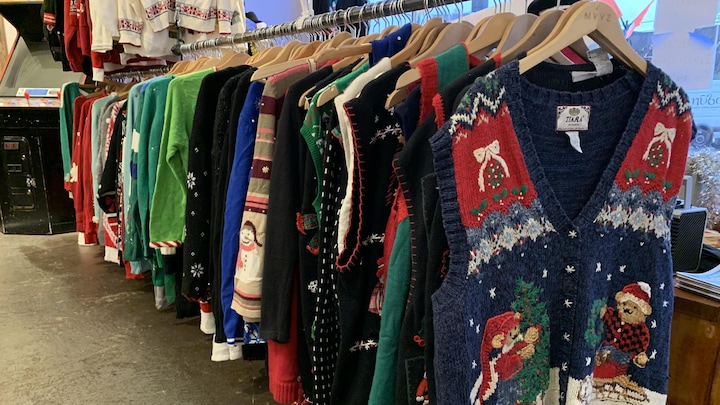 Journée du chandail laid : entre tradition et surconsommation | OHdio ...