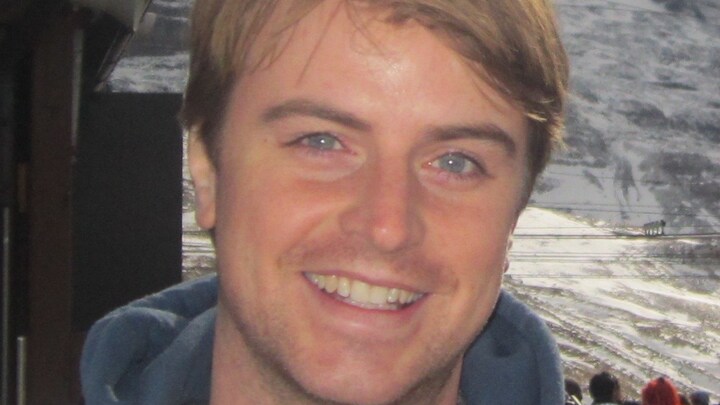 Un ancien hockeyeur étudie de près le dossier des commotions 1re partie ...