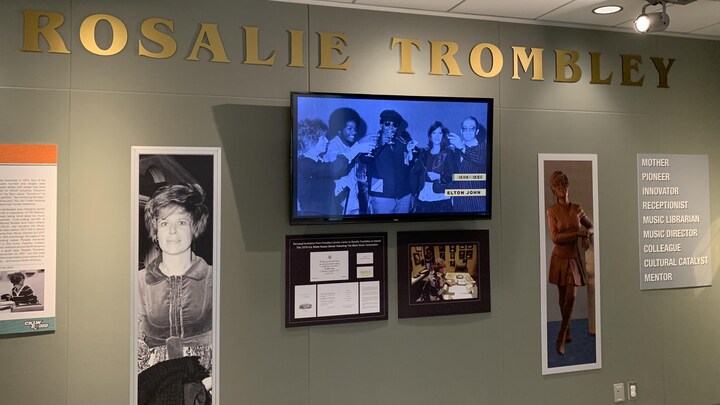Exposition sur Rosalie Trombley « la fille aux oreilles d’or » | OHdio ...