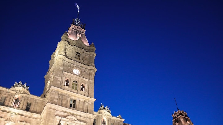 Chronique politique québécoise avec Hugo Lavallée