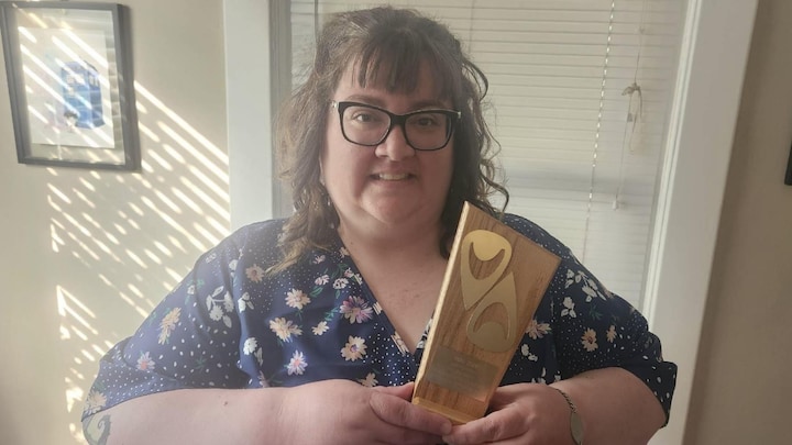 Julie Colette Wright honorée par la Western Ontario Drama League ...