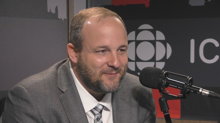 Place au mariage princier! | OHdio | Radio-Canada