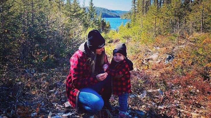 Partir à la recherche de sa mère biologique | OHdio | Radio-Canada