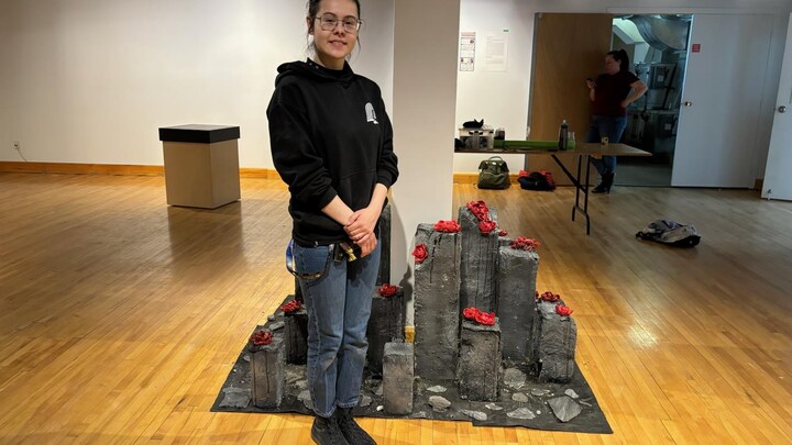 Les étudiants en communication se livrent à l'art à L'Alternative ...