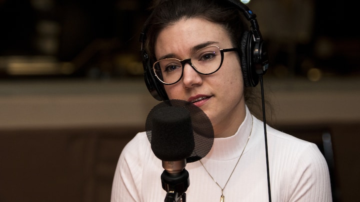 La pièce Chienne(s) : traquée par l'angoisse | OHdio | Radio-Canada