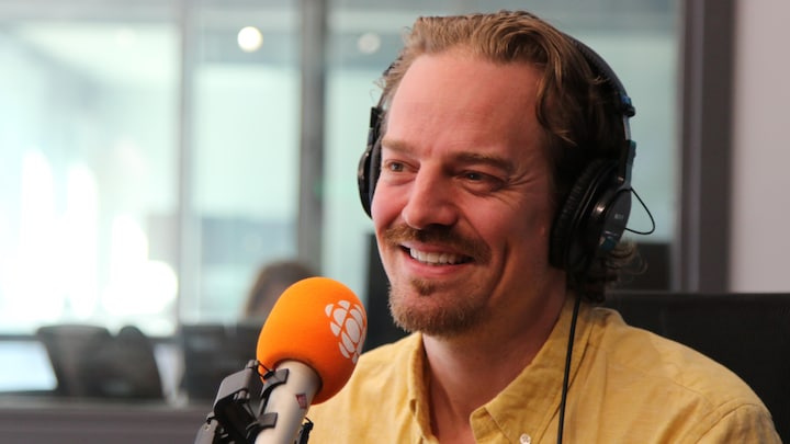 Maxime Le Flaguais rend hommage à son père, ce « grand vivant » | OHdio ...