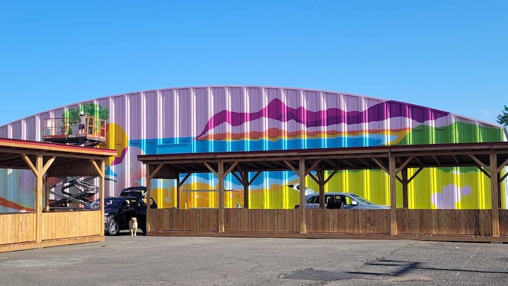 Le patrimoine de New Carlisle raconté à travers une murale | OHdio ...