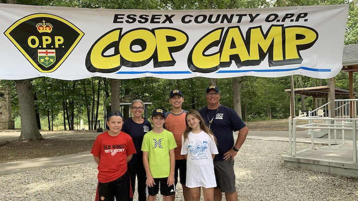 Un camp policier pour les jeunes du comté d’Essex | OHdio | Radio-Canada