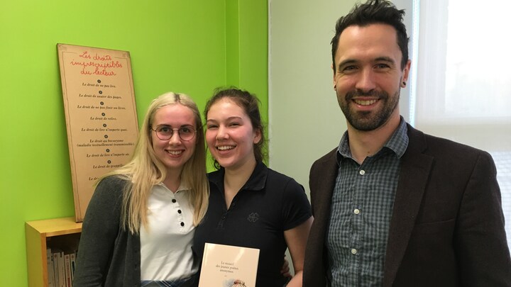 Se dévoiler par la poésie au secondaire