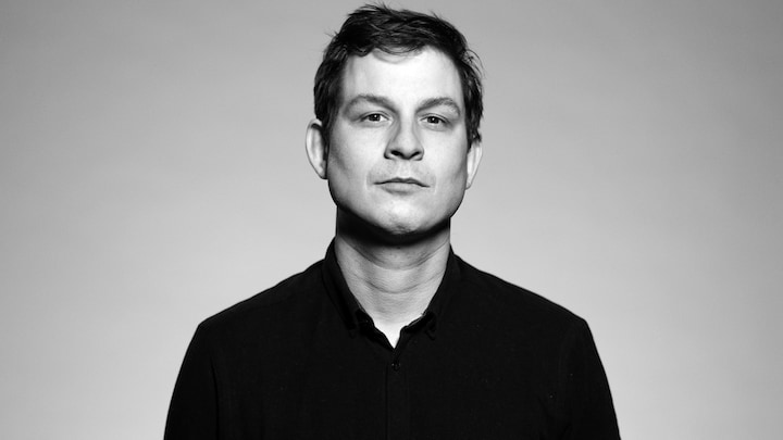 Le journalisme punk et funky de Simon Coutu | OHdio | Radio-Canada