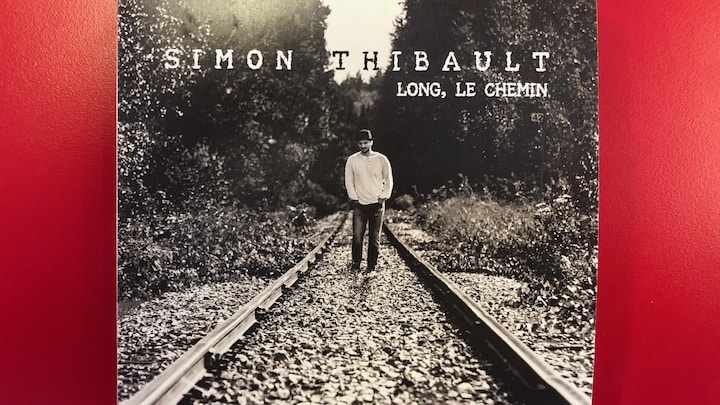 Le Gaspésien Simon Thibault lance l'album Long, le chemin | OHdio ...