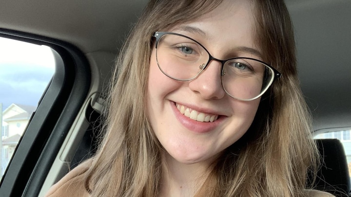 Une Acadienne signe le design du maillot des nageuses artistiques à ...