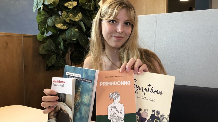 Dans la bibliothèque de Léa Doucet | OHdio | Radio-Canada