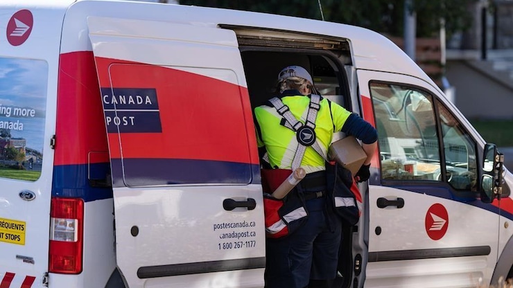Canada Post workers go on strike, disrupting deliveries | Radio-Canada.ca