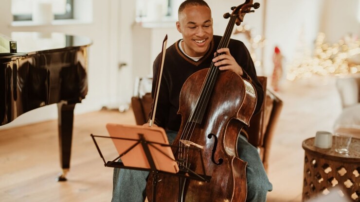 These musicians bought a seat for cello worth $4.5M. Air Canada wouldn ...