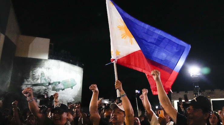 [Ulat] Duterte ihaharap sa ICC, eroplano nakaalis na sa Maynila ...