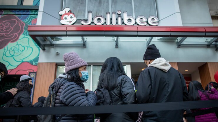 Filipino fast-food chain Jollibee nagbukas ng unang restaurant sa ...